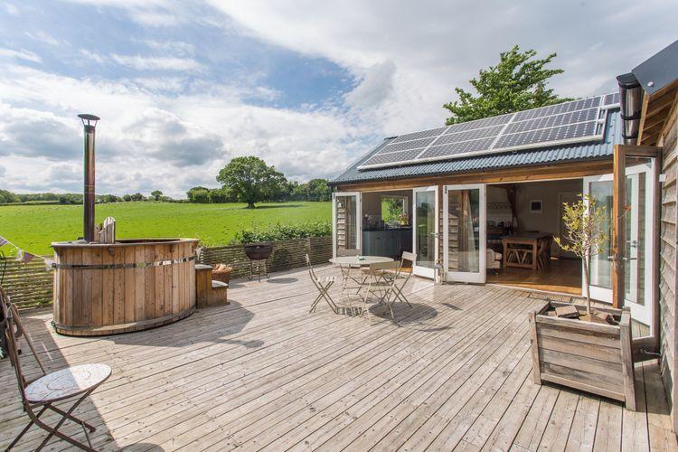 Cabins with hot tubs | Canopy & Stars