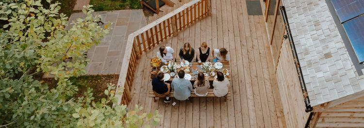 How to host your cabin dinner party | Canopy & Stars