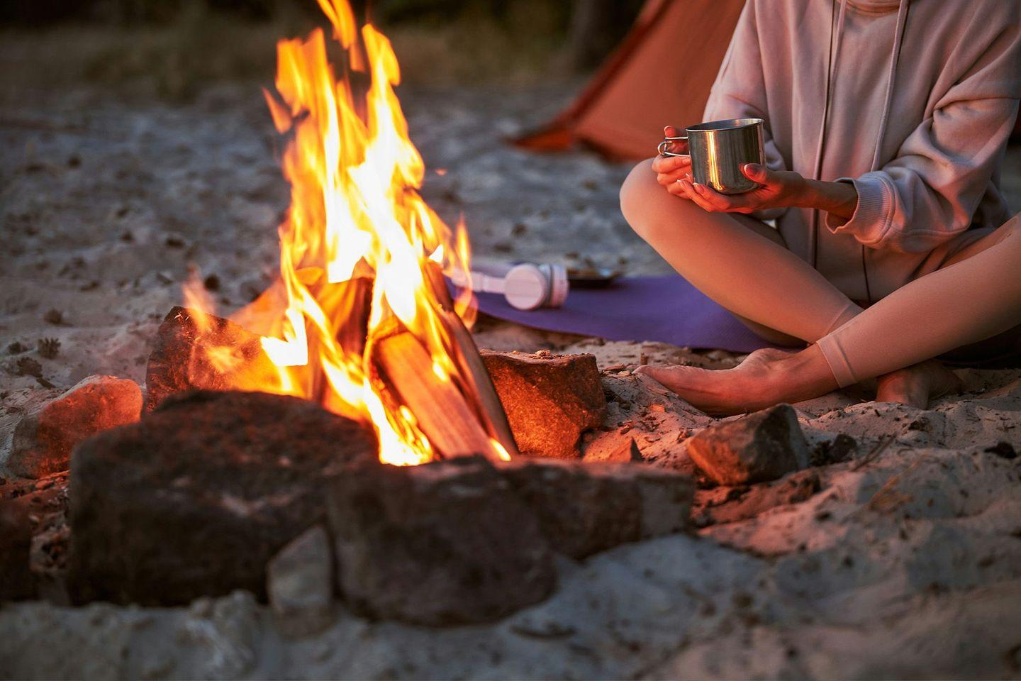 How to cook on the beach: 8 tips to feast on the coast | Canopy & Stars