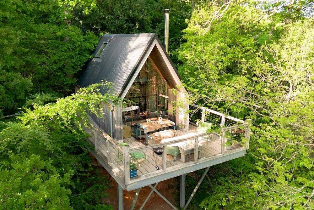 10 inspiring treehouses in the UK | Canopy & Stars