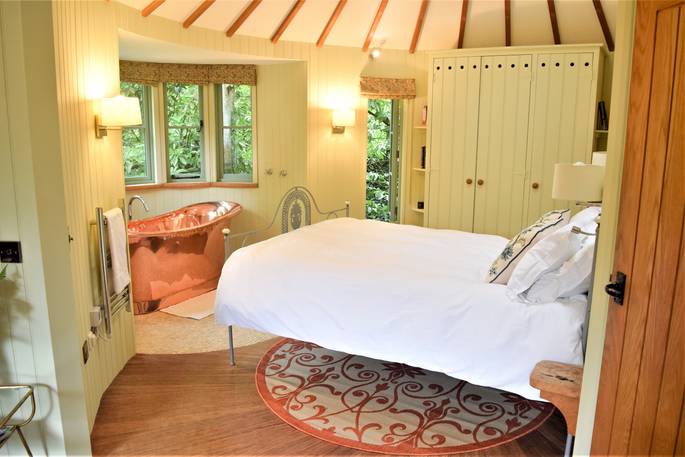 Harptree Tree House | Treehouse in Bath & N.E. Somerset | Canopy & Stars