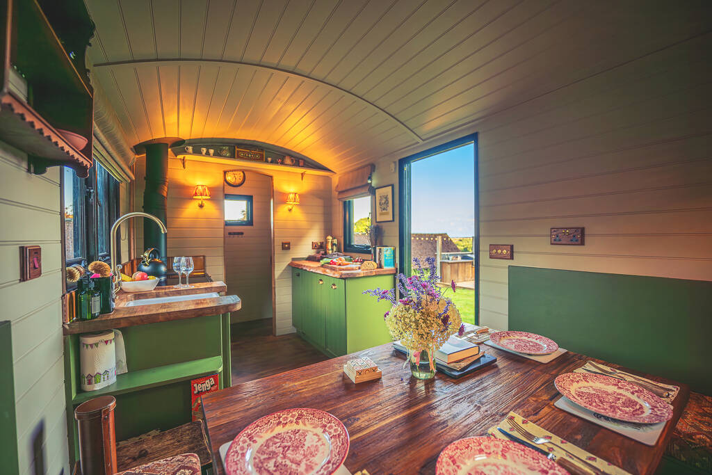 The View | Shepherd's hut in Hampshire | Canopy & Stars