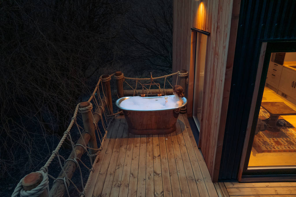 Two Pines | Treehouse in Northamptonshire | Canopy & Stars