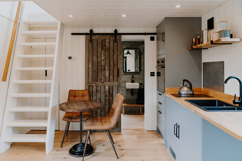 Two Pines | Treehouse in Northamptonshire | Canopy & Stars