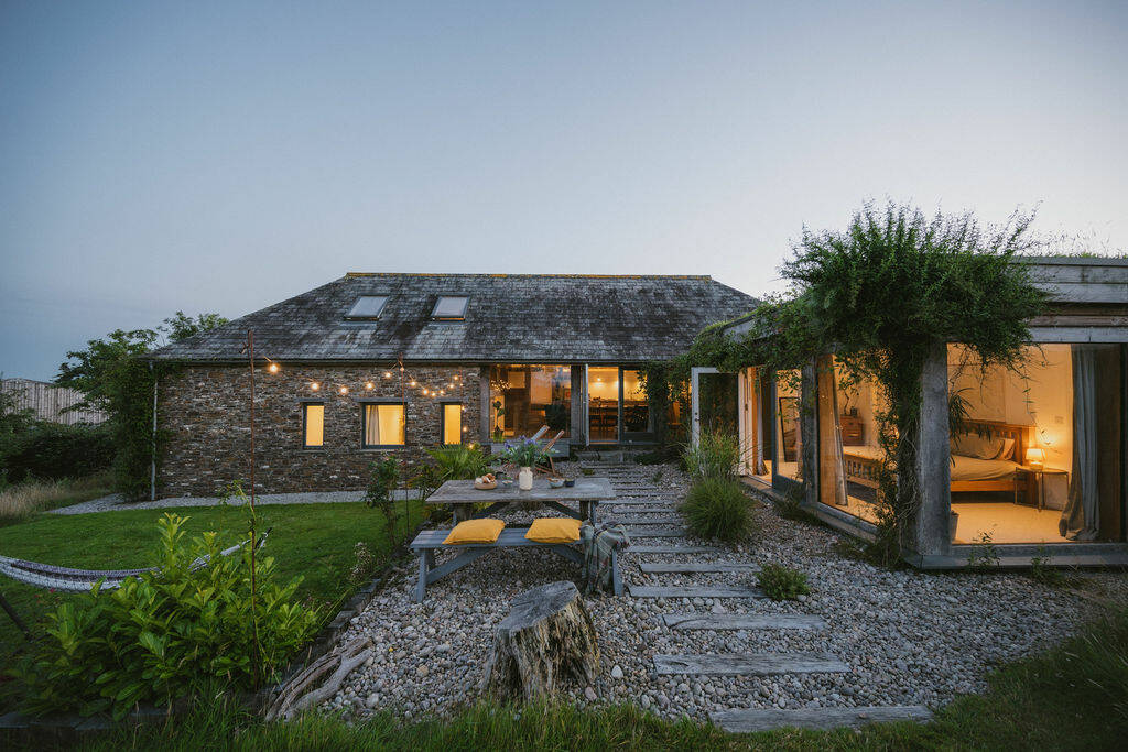 Hinterland House Cornwall | Barn in Cornwall | Canopy & Stars