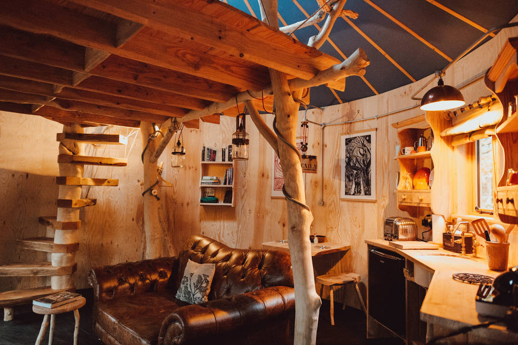 Round n Round | Cabin in Cornwall | Canopy & Stars