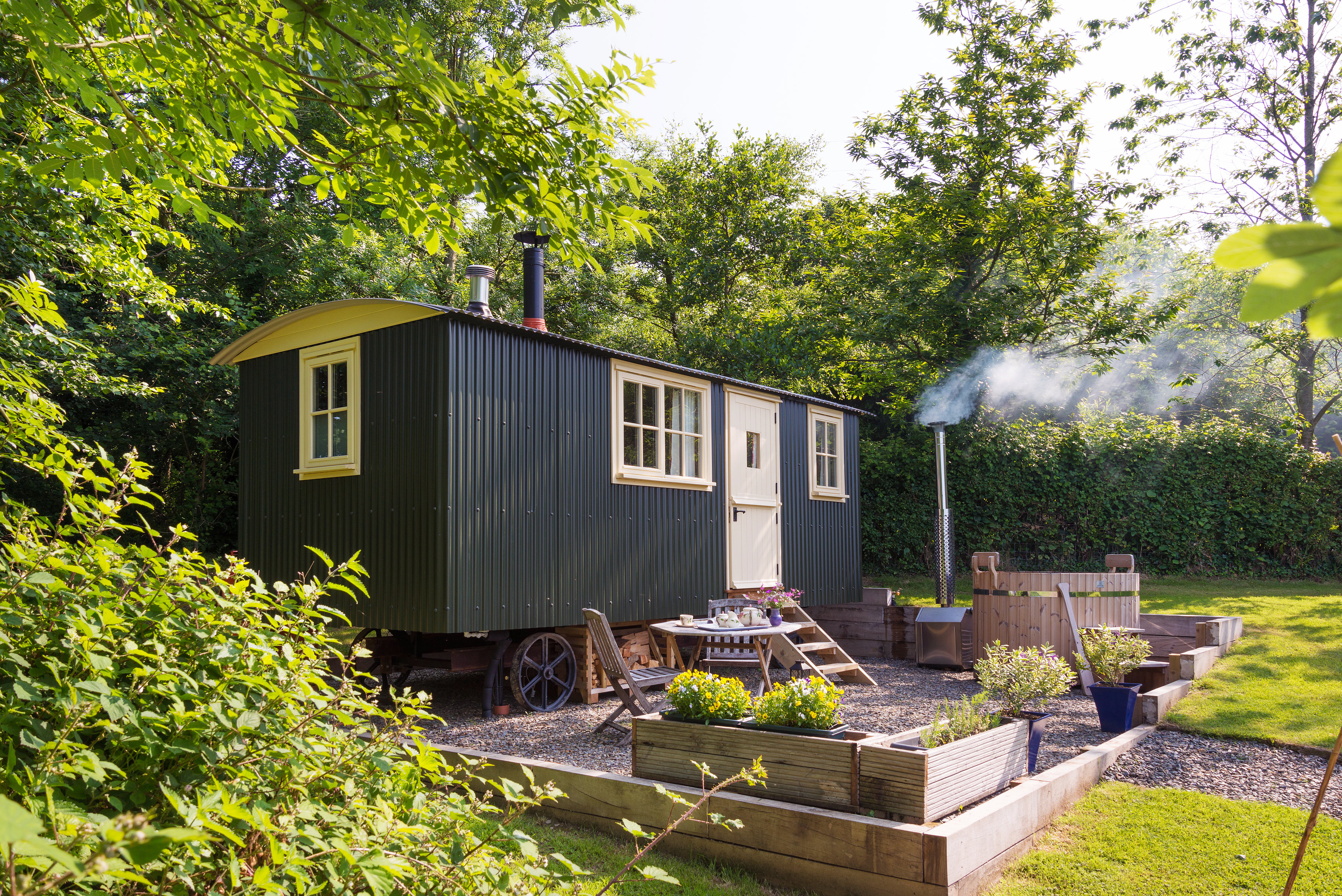 Meadow Hut | Shepherd's hut in Cornwall | Canopy & Stars