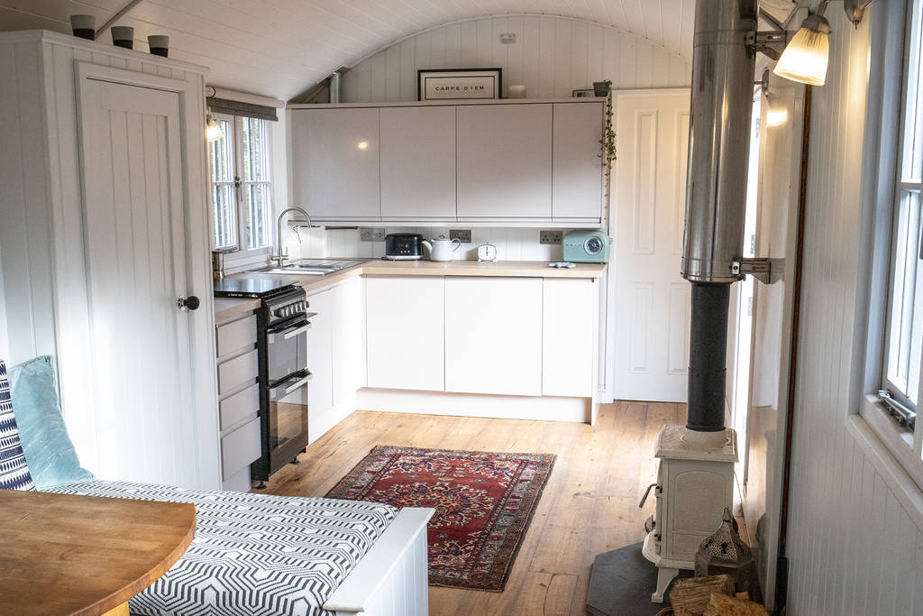 Ragnarr | Shepherd's hut in Cornwall | Canopy & Stars