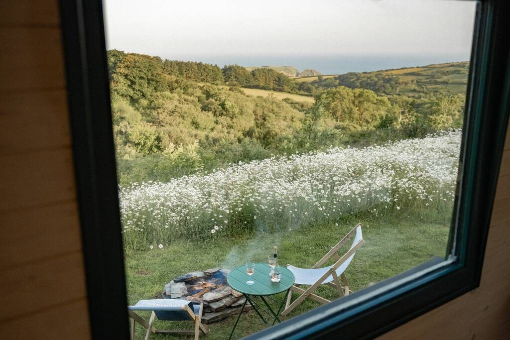 Trebus | Bus in Cornwall | Canopy & Stars