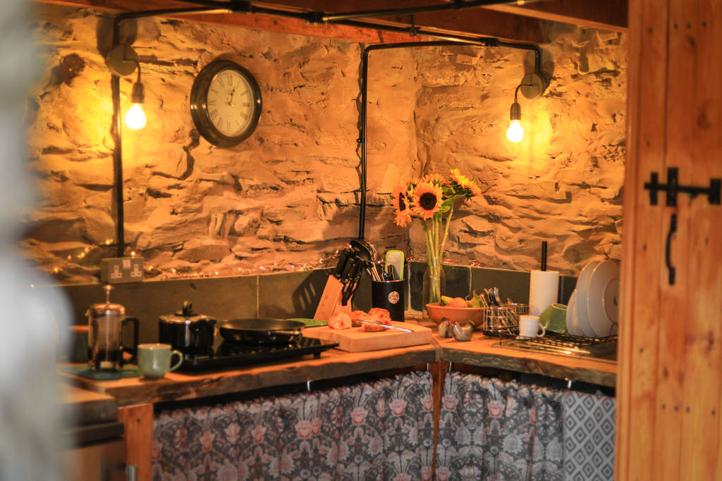The Hog House | Bothy in Cumbria | Canopy & Stars