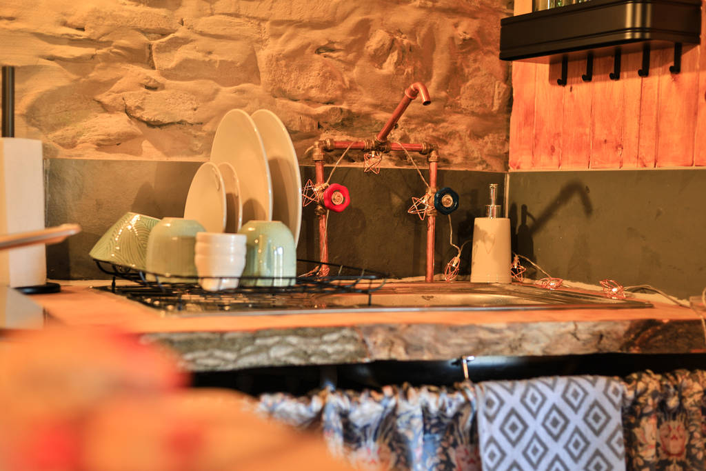 The Hog House | Bothy in Cumbria | Canopy & Stars