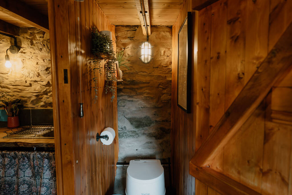 The Hog House | Bothy in Cumbria | Canopy & Stars