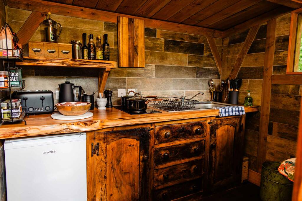 Bluebell Quarry | Estate in Somerset | Canopy & Stars