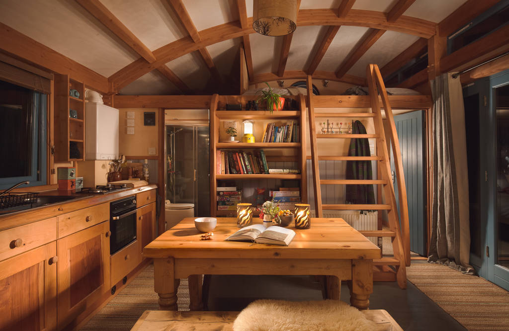 Carpenter Cabin | Cabin in Devon | Canopy & Stars