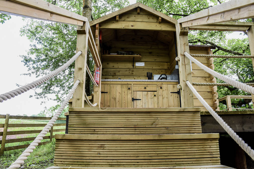 The Pheasant's Retreat | Treehouse in Devon | Canopy & Stars