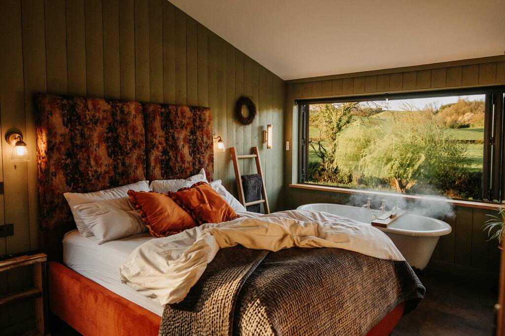 The Hideaway at Devon Heaven Hideaways | Cabin in Devon | Canopy & Stars