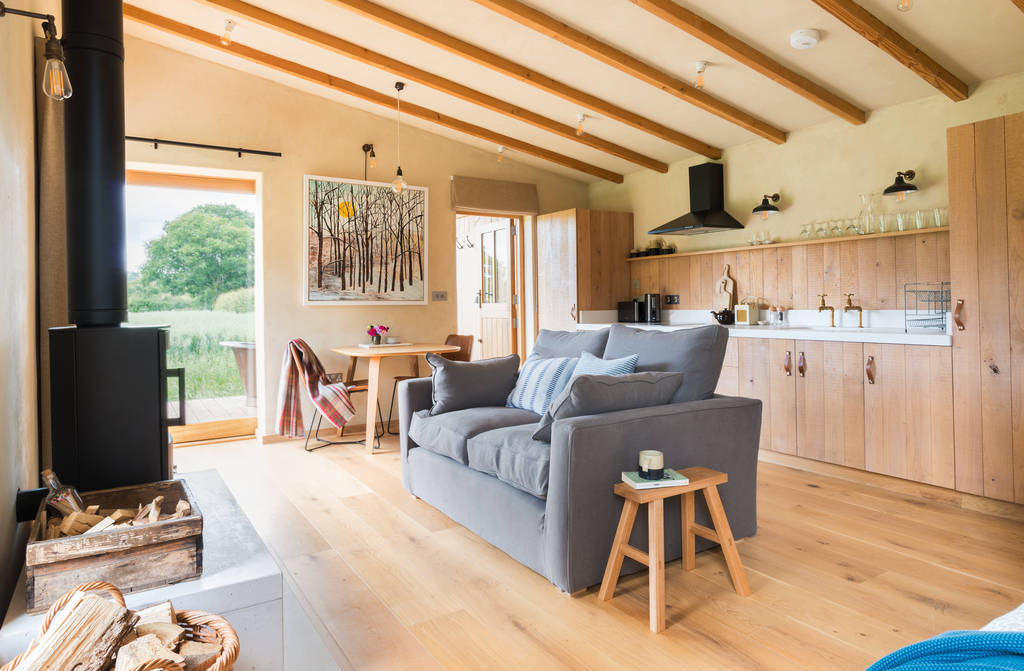 Holly Water Cabin | Cabin in Devon | Canopy & Stars