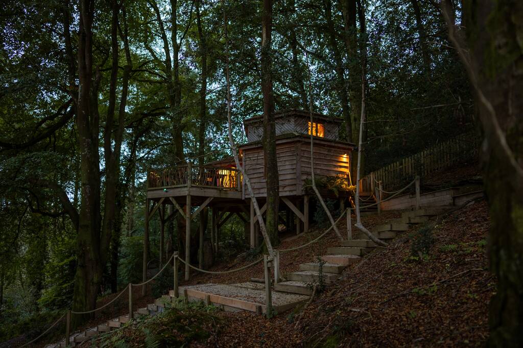 Ravendere Treehouse | Treehouse in Devon | Canopy & Stars