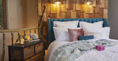 Ravendere Treehouse | Treehouse in Devon | Canopy & Stars
