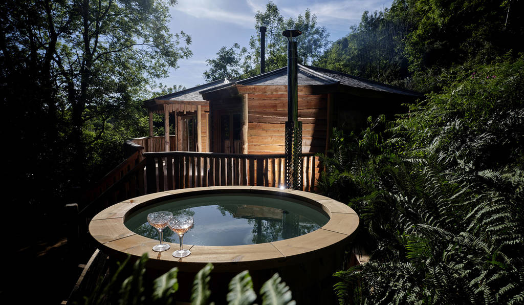 Hideout Treehouse | Treehouse in Devon | Canopy & Stars