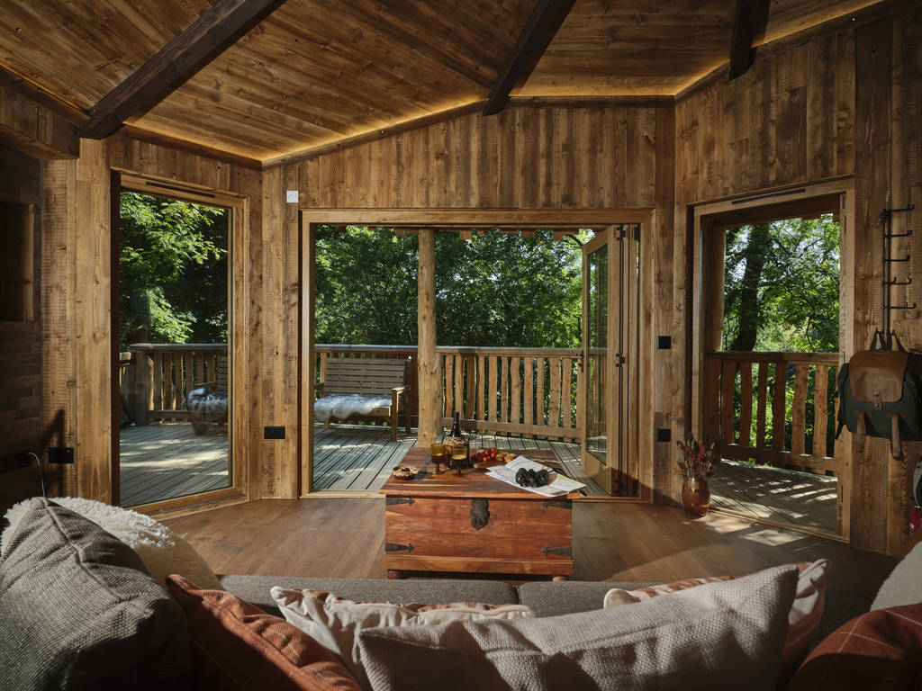 Hideout Treehouse | Treehouse in Devon | Canopy & Stars