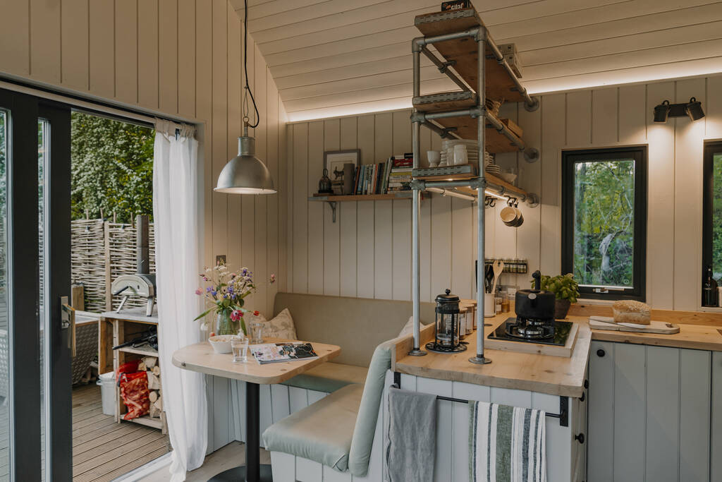 The Withywindle | Cabin in Devon | Canopy & Stars