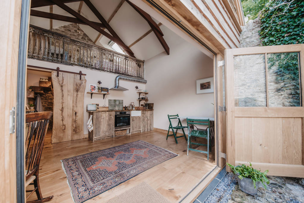 Hay Barn | Barn in Devon | Canopy & Stars