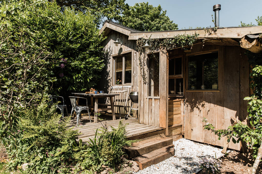Jackson's Cabin | Cabin in Devon | Canopy & Stars