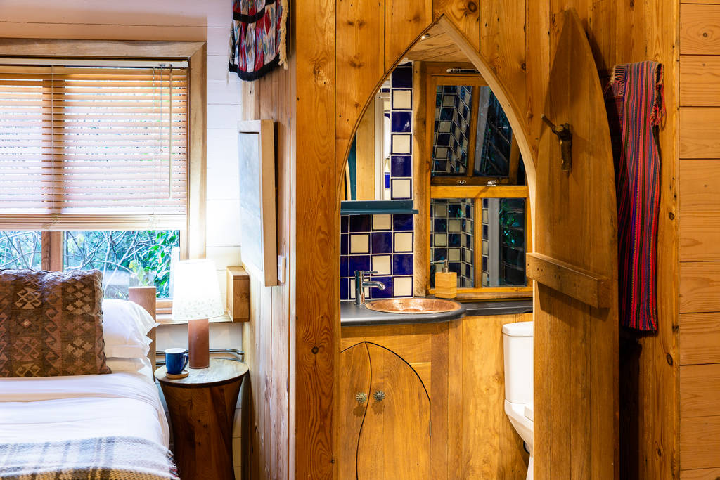 Jackson's Cabin | Cabin in Devon | Canopy & Stars