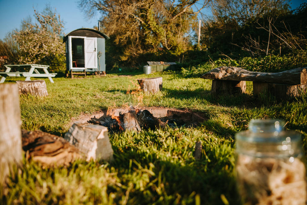 Old Orchard Shepherd's Hut | Shepherd's hut in Devon | Canopy & Stars