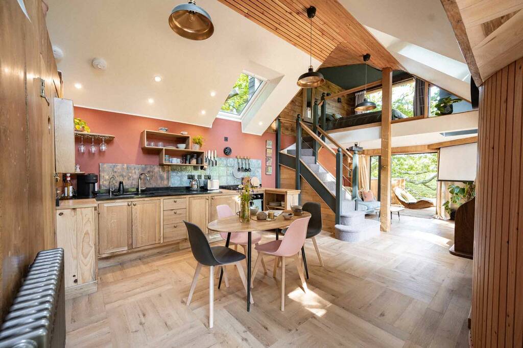 Coast and Canopy Treehouse | Treehouse in Dorset | Canopy & Stars