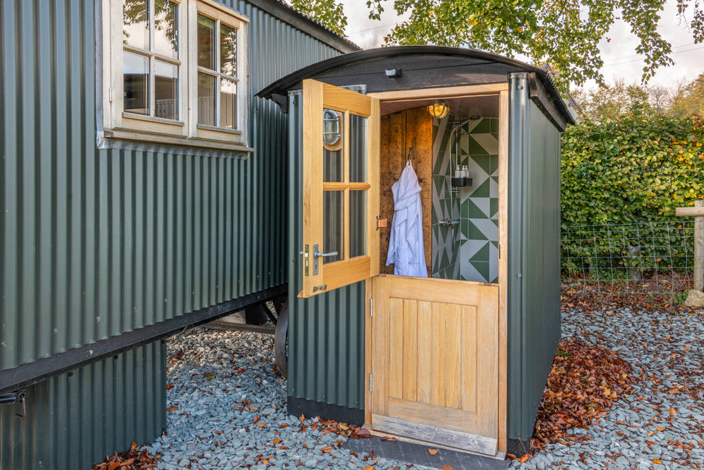 Toller Hut | Shepherd's hut in Dorset | Canopy & Stars