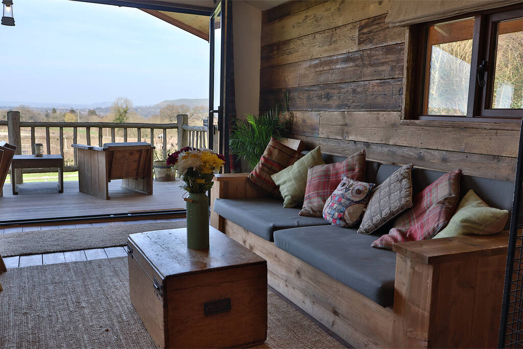 Foresters | Cabin in Dorset | Canopy & Stars