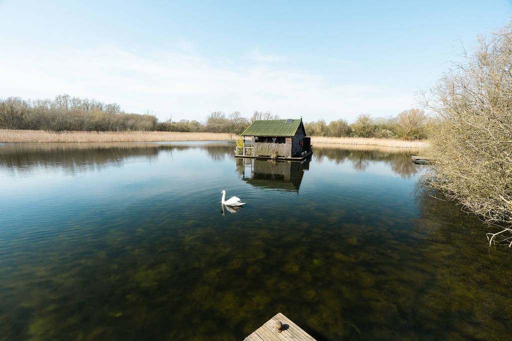 The Raft at Chigborough | Cabin in Essex | Canopy & Stars