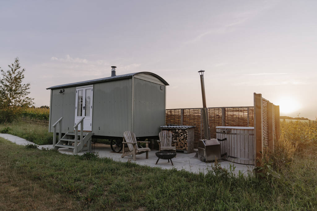 The Poacher's Hut | Shepherd's hut in Essex | Canopy & Stars