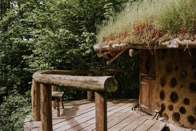Cob Round | Roundhouse in Gloucestershire | Canopy & Stars