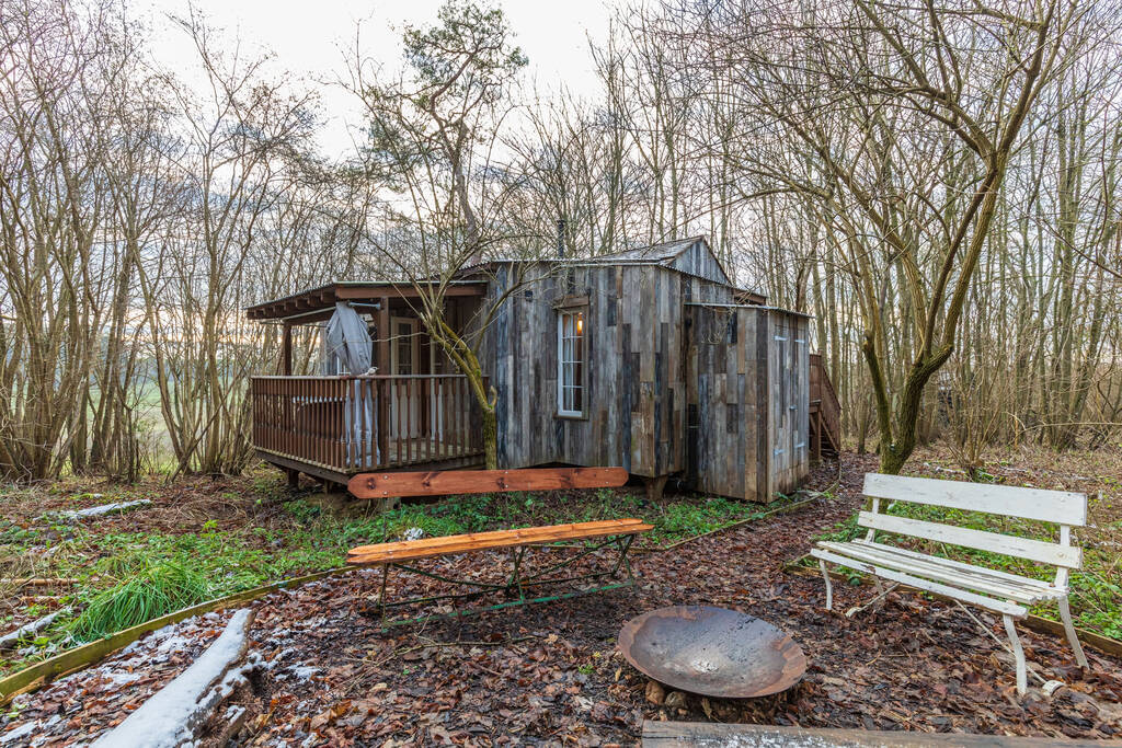 The Poppy Treehouse | Treehouse in Hampshire | Canopy & Stars