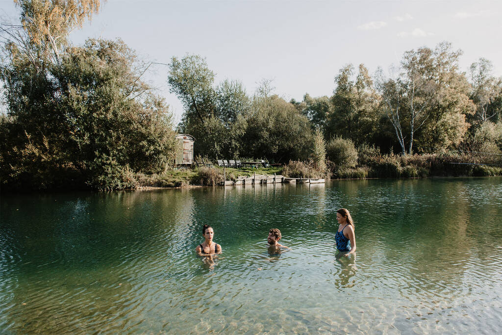 The Poppy Treehouse | Treehouse in Hampshire | Canopy & Stars