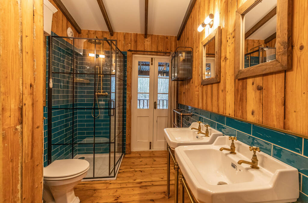 The Poppy Treehouse | Treehouse in Hampshire | Canopy & Stars