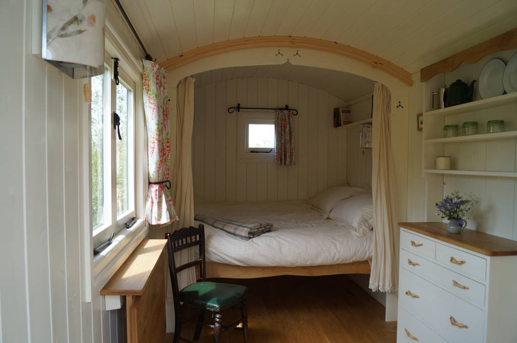 Dawn of the Day | Shepherd's hut in Herefordshire | Canopy & Stars