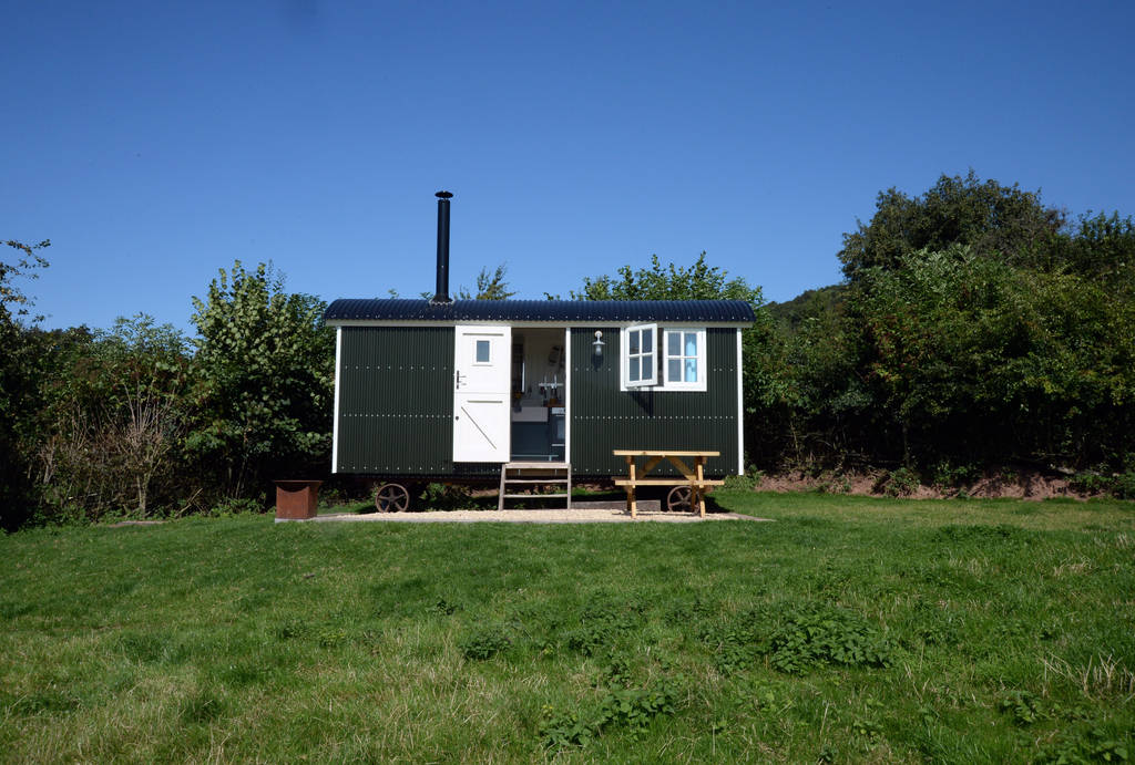 Hope House Farm | Shepherd's hut in Herefordshire | Canopy & Stars