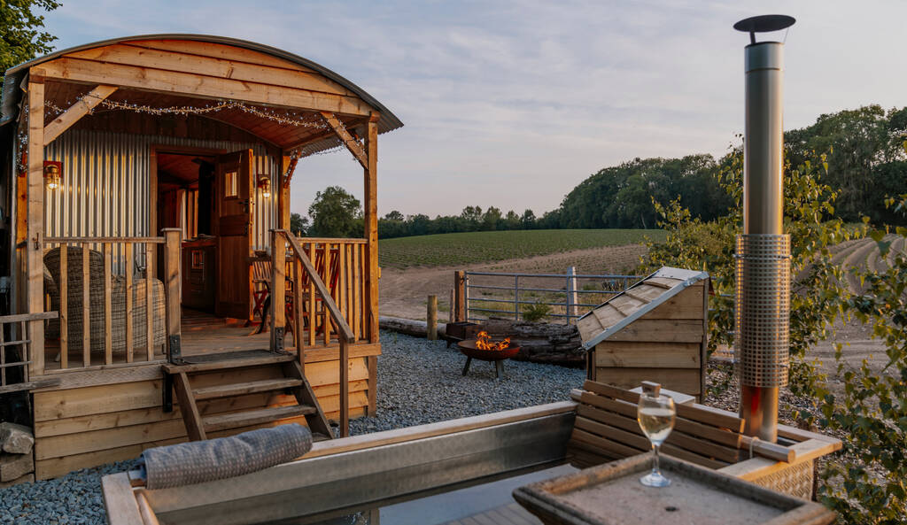Big Sky | Cabin in Herefordshire | Canopy & Stars