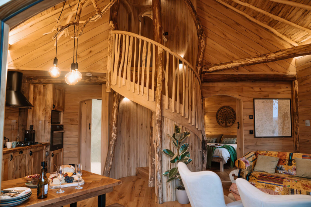 Fuggle Treehouse | Treehouse in Herefordshire | Canopy & Stars