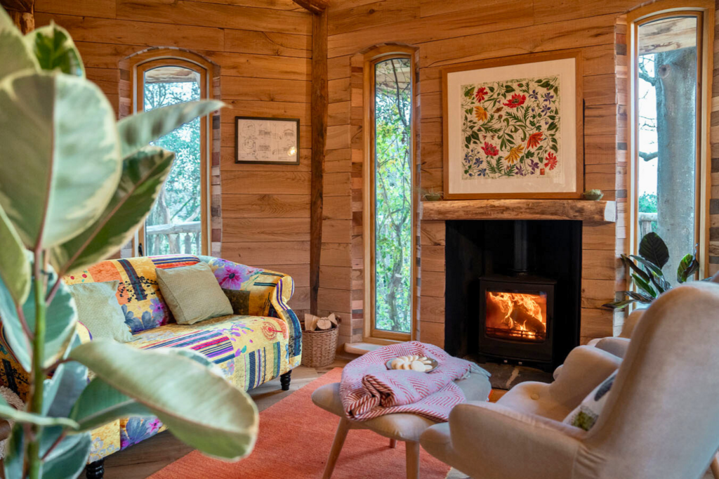 Fuggle Treehouse | Treehouse in Herefordshire | Canopy & Stars