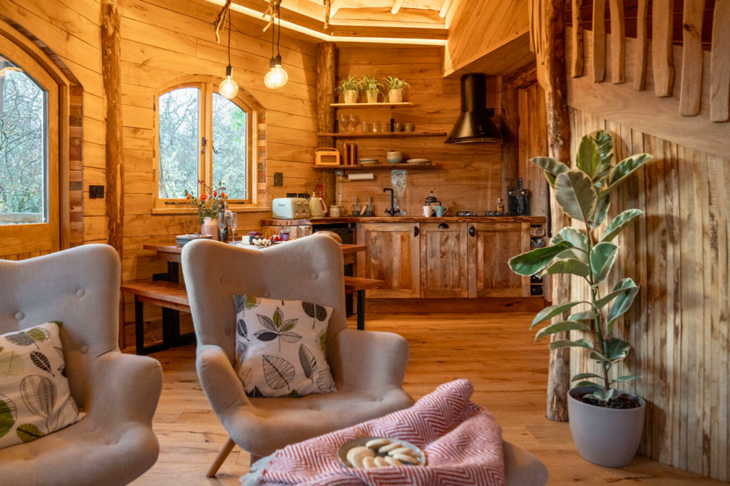 Fuggle Treehouse | Treehouse in Herefordshire | Canopy & Stars