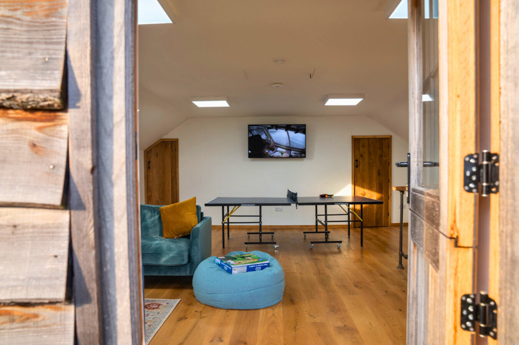 Fuggle Treehouse | Treehouse in Herefordshire | Canopy & Stars