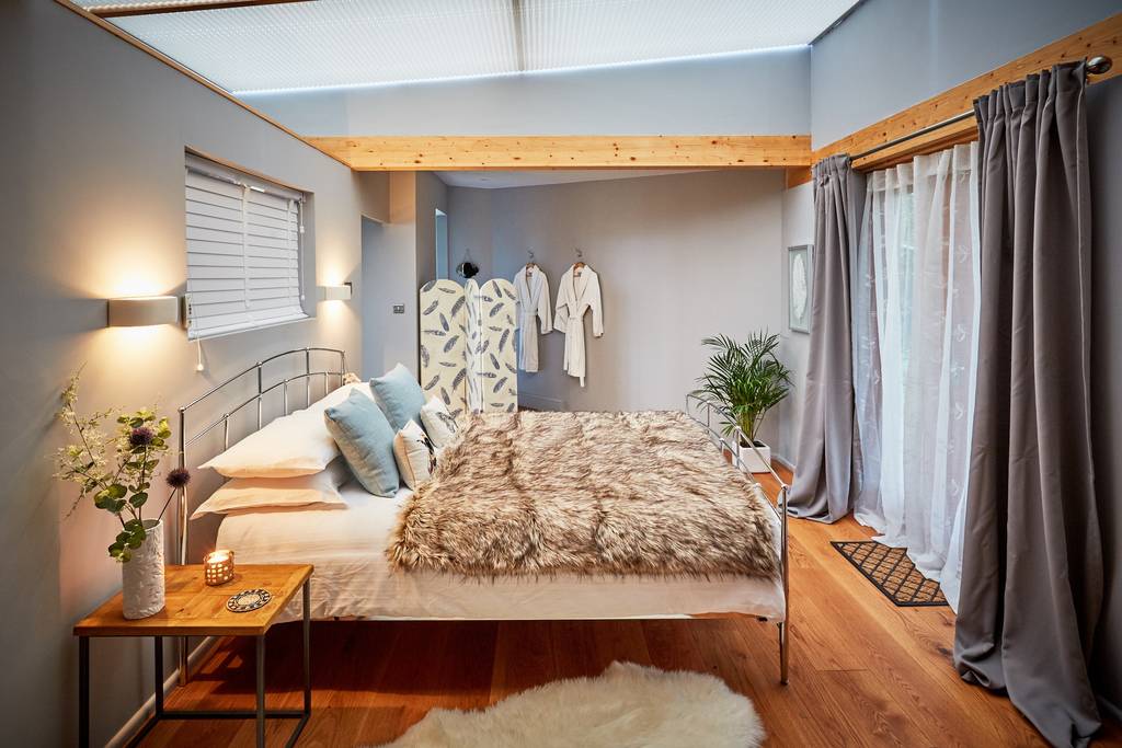 Corner House | Cabin in Herefordshire | Canopy & Stars