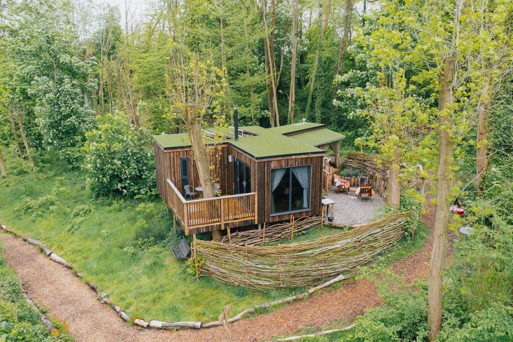 The Rook's Nook | Treehouse in Herefordshire | Canopy & Stars
