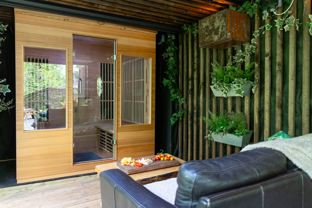 The Rook's Tower | Treehouse in Herefordshire | Canopy & Stars