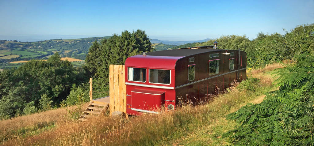 The Wagon Above the World | Wagon in Herefordshire | Canopy & Stars